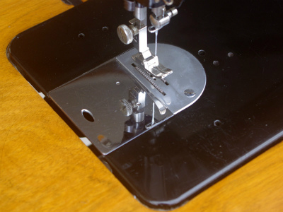 No.744 SINGER 188U シンガー製 職業用足踏みミシン：アンティークミシン修理士の工房 足踏みミシン・手回しミシンのミシン一番店